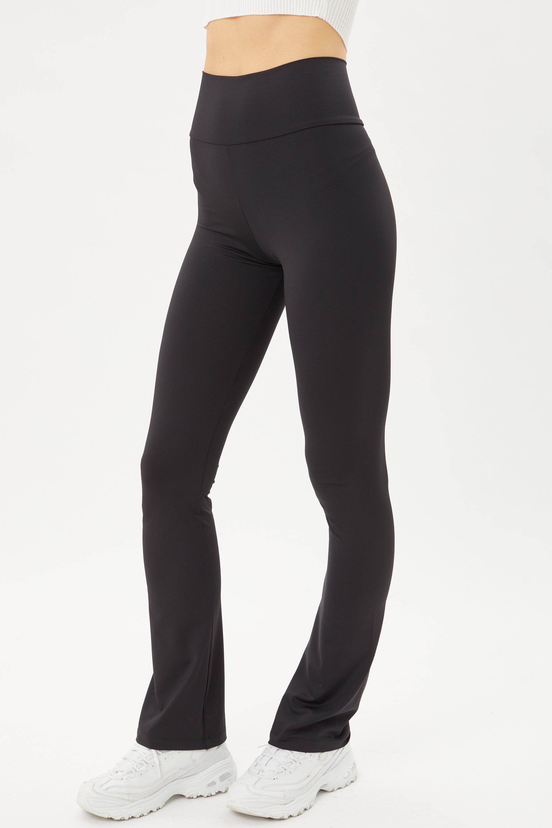 Highwaisted Flared Leggings highwaisted-flared-leggings